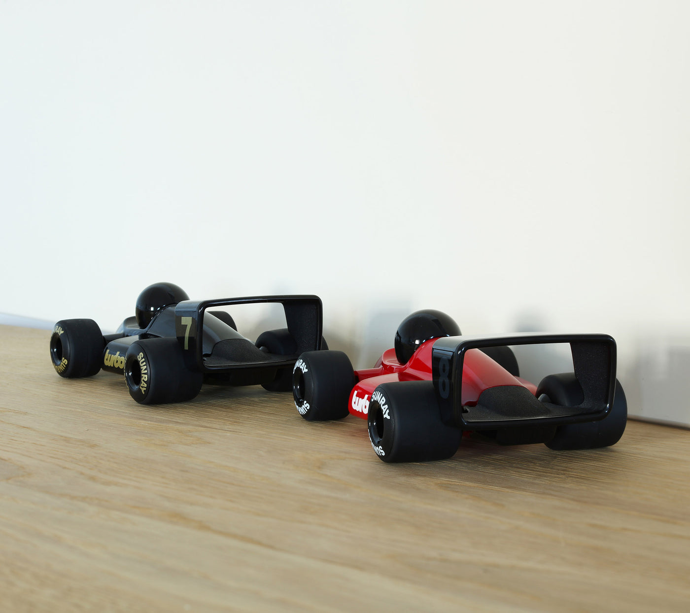 PL VT802 Verve Turbo Jet - Black and Gold F1 Car – Playforever Official ...